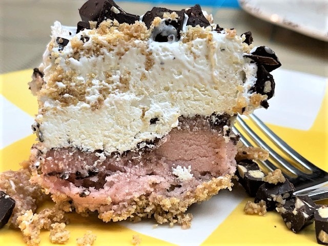 Weight Watchers Strawberry Cool Whip Sundae - 5 Pts - Slap Dash Mom